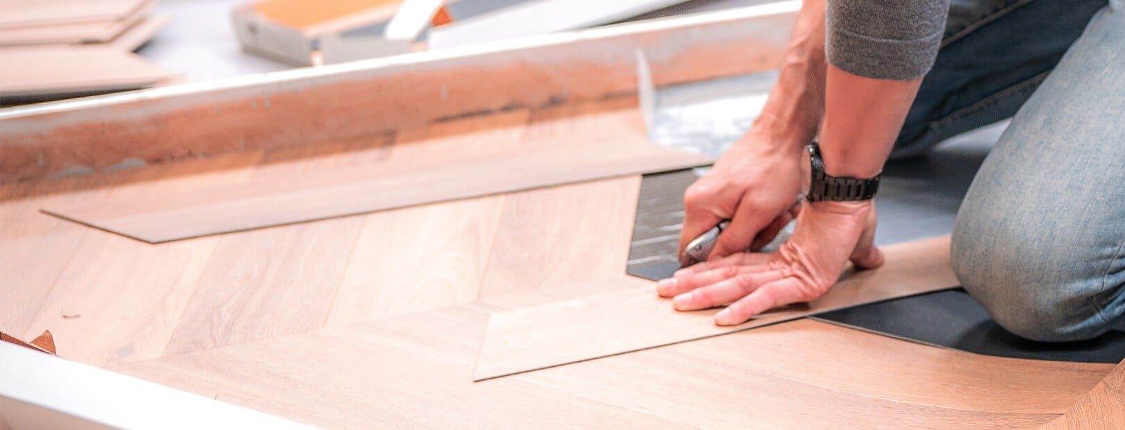 Wat is een dryback pvc vloer? Alles over plak pvc vloeren
